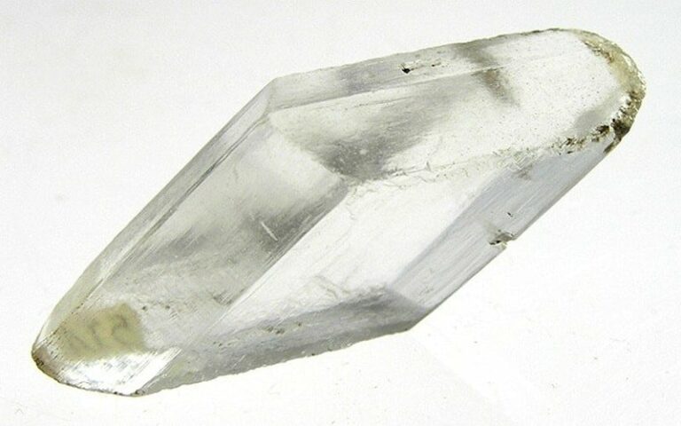 Selenite: The Ultimate Guide to Meaning, Properties, and Uses