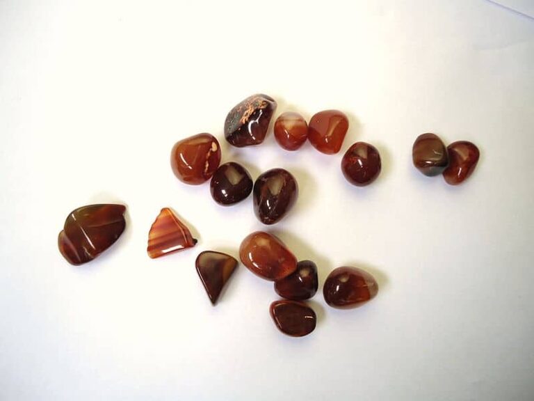 Carnelian Crystal Guide: Meaning, Healing Properties, and Uses