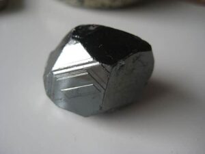 The Hematite Crystal: A Guide to Its Properties and Uses