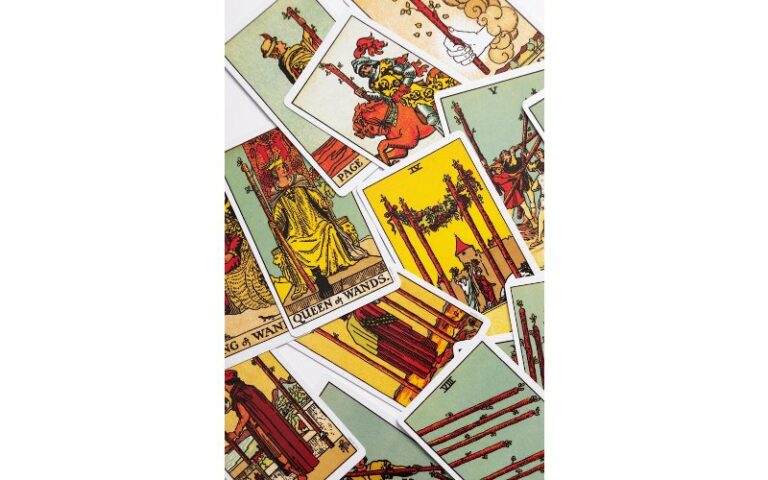 Topaz Tarot | Learn Major & Minor Arcana | Tarot Spreads and more
